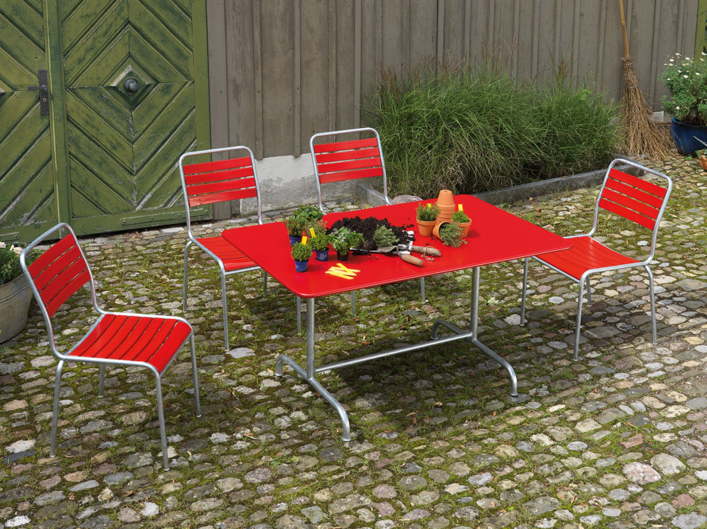 Rigi metal table Schaffner / colour: light green